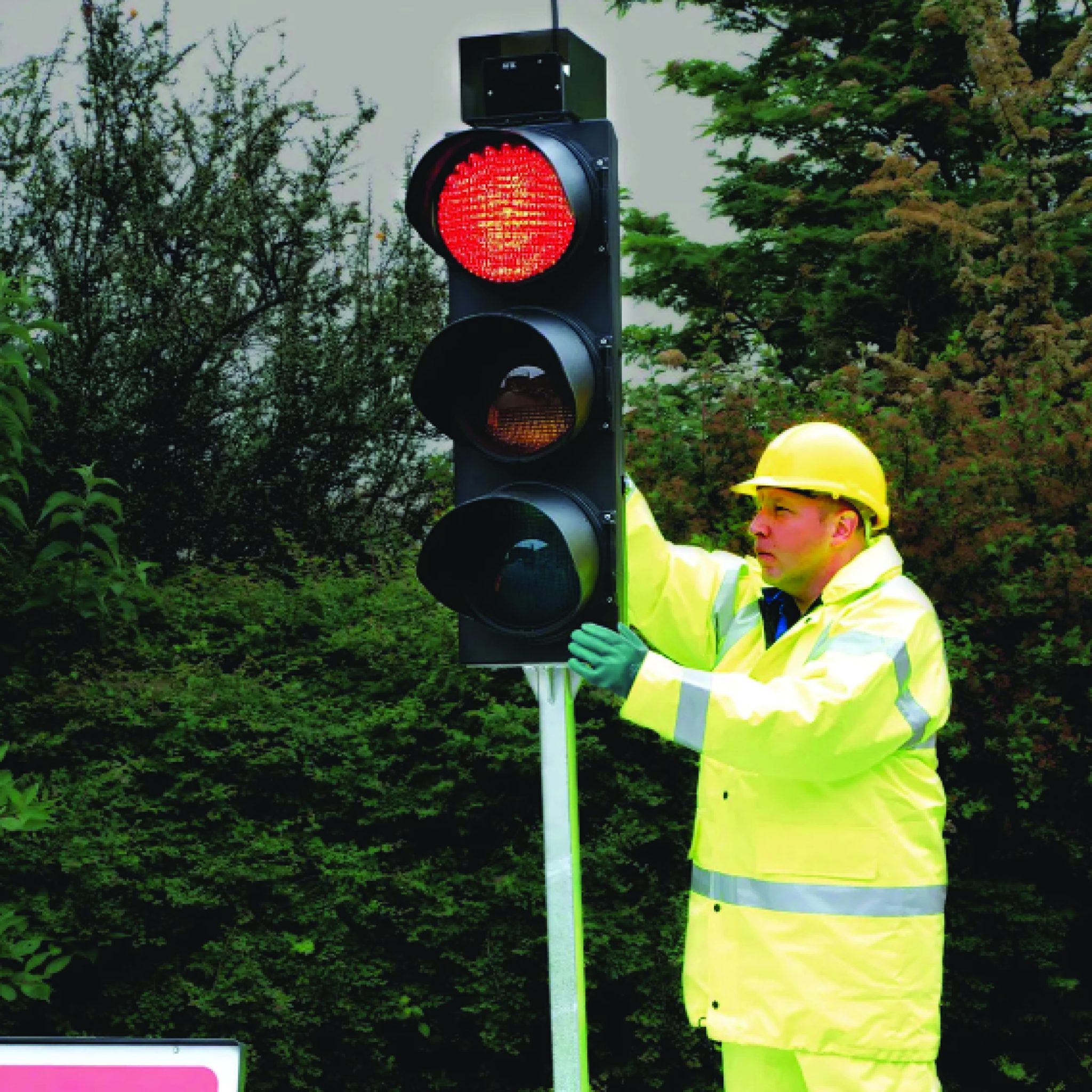 Mobile Traffic Light 3 Way Battery - HSS Hire